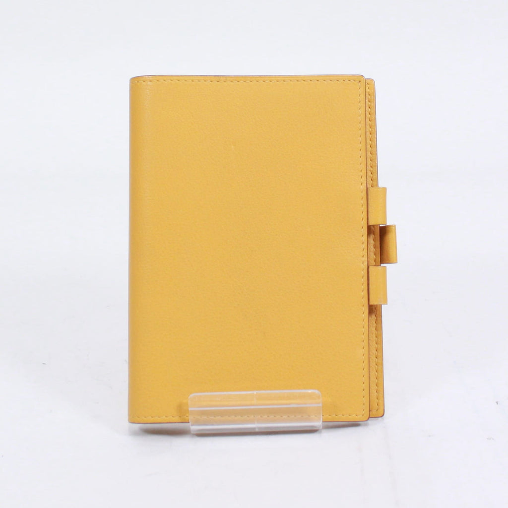 Pre-Owned Agenda GM notebook cover yellow Leather Silver HERMES – LUXLUX